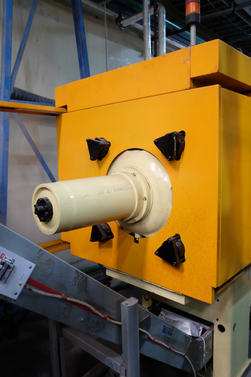 Husky H90_RS45/42 Closure Machine for sale with Corvaglia mould & Husky ...