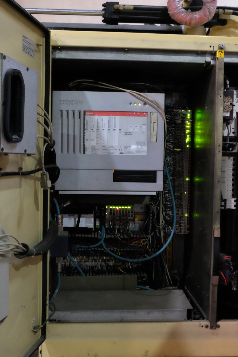 Husky H90_RS45/42 Closure Machine for sale with Corvaglia mould & Husky ...